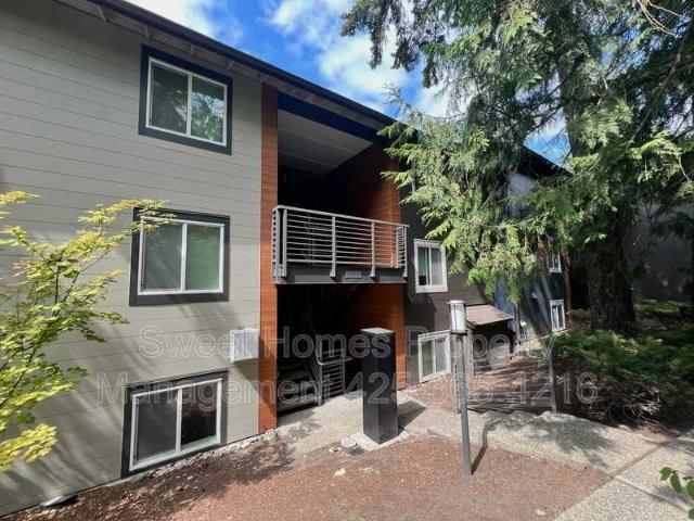 1 Bedroom Condo for Rent at 12219 Bel, Bellevue, WA 98005 Wilburton NE 8th St