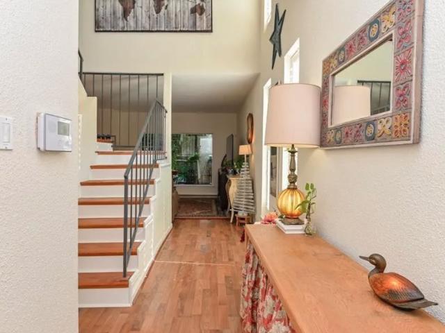 1 Bedroom Condo for Rent at 1300 Augusta Drive #2 9985, Houston, TX 77057 Great Uptown