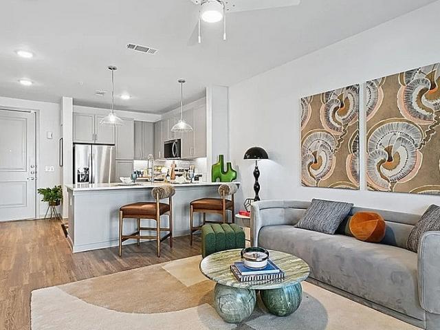1 Bedroom Condo for Rent at 130 West Arbrook Boulevard #200.5, Arlington, TX 76014