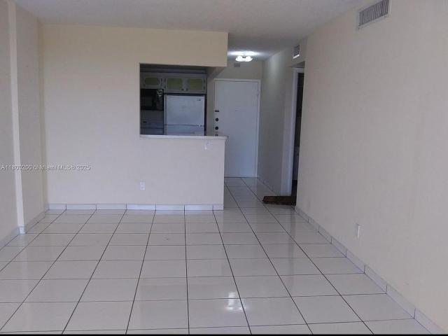 1 Bedroom Condo for Rent at 1465 Ne 123rd St #412, Miami, FL 33161