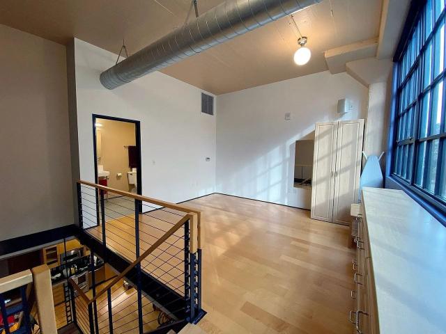 1 Bedroom Condo for Rent at 1400 Nw Irving St, Portland, OR 97209 Pearl