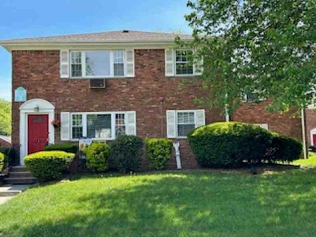 1 Bedroom Condo for Rent at 15B Atherton Ct #2, Wayne, NJ 07470