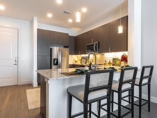 1 Bedroom Condo for Rent at 1612 North Garrett Avenue #2755.5, Dallas, TX 75206