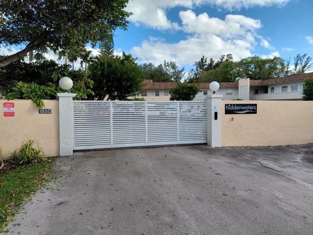 1 Bedroom Apartment for Rent at 1860 Venice Park Drive #130, North Miami, FL 33181