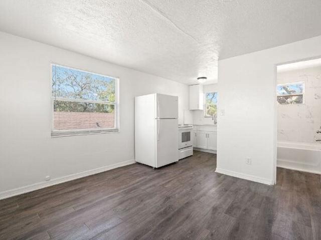 1 Bedroom Condo for Rent at 1908 1/2 43rd St S #2, St. Petersburg, FL 33711 Childs Park