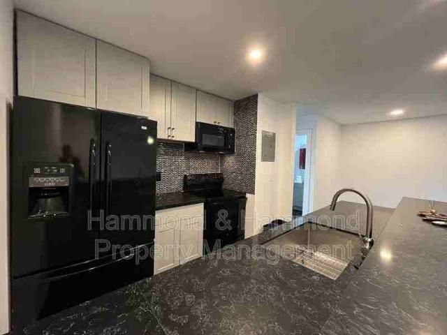 1 Bedroom Condo for Rent at 20930 Parthenia St #201, Los Angeles, CA 91304 Canoga Park