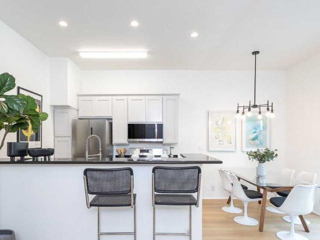 1 Bedroom Condo for Rent at 2021 California Ave #18, Santa Monica, CA 90403 Wilshire Montana