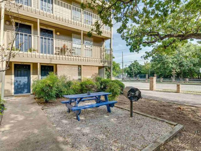 1 Bedroom Condo for Rent at 202 E 45th St, Austin, TX 78751 Hyde Park