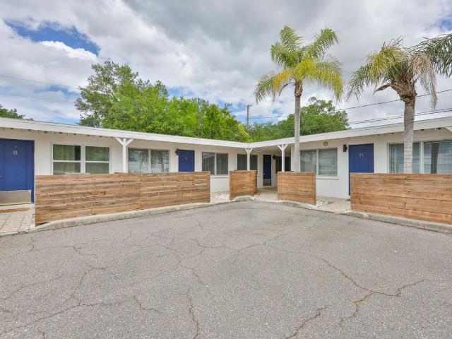 1 Bedroom Condo for Rent at 2035 Edgewater Dr #10, Clearwater, FL 33755