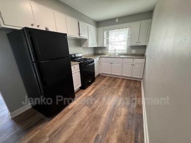 1 Bedroom Condo for Rent at 2237 Vermont St #2E, Blue Island, IL 60406