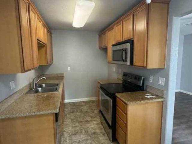 1 Bedroom Condo for Rent at 2360 Paseo De Laura #4, Oceanside, CA 92056 Mira Costa