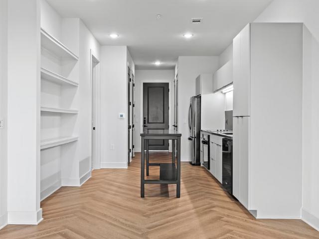 1 Bedroom Condo for Rent at 239 West 9th Street #1999, Dallas, TX 75208