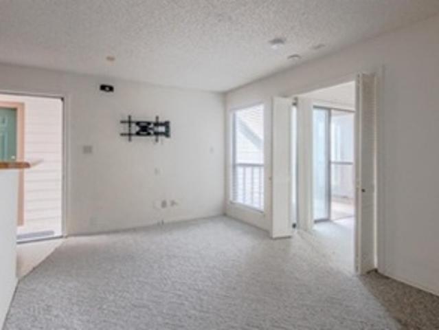 1 Bedroom Condo for Rent at 2307 Balsam Dr #L308, Arlington, TX 76006