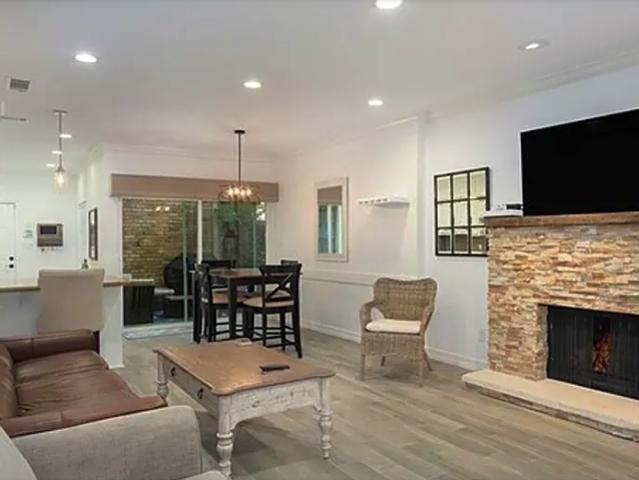 1 Bedroom Condo for Rent at 2323 Augusta Drive #21.67, Houston, TX 77057 Great Uptown