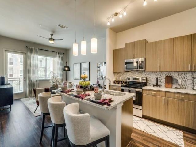 1 Bedroom Condo for Rent at 2702 Mckinney Ave, Dallas, TX 75204 Uptown