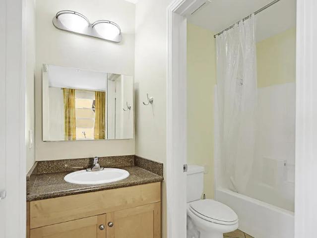 1 Bedroom Condo for Rent at 285 N Ventura Ave #14, Ventura, CA 93001