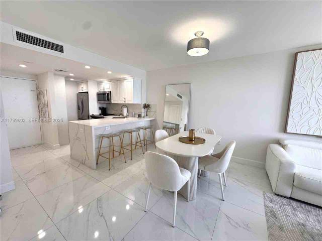 1 Bedroom Condo for Rent at 2899 Collins Avenue #1037, Miami Beach, FL 33140 Oceanfront