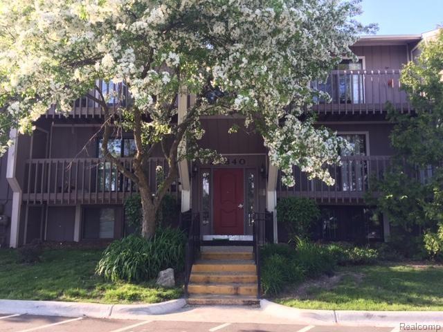 1 Bedroom Condo for Rent at 29840 W 12 Mile Rd, Farmington Hills, MI 48334