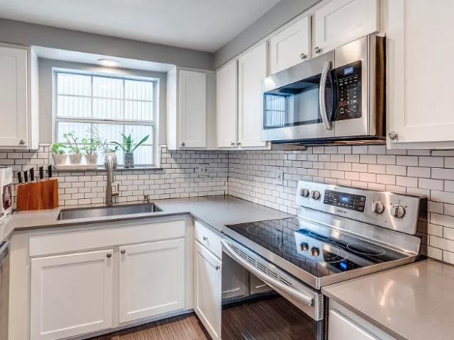 1 Bedroom Condo for Rent at 3100 Cole Avenue #915, Dallas, TX 75204 Uptown