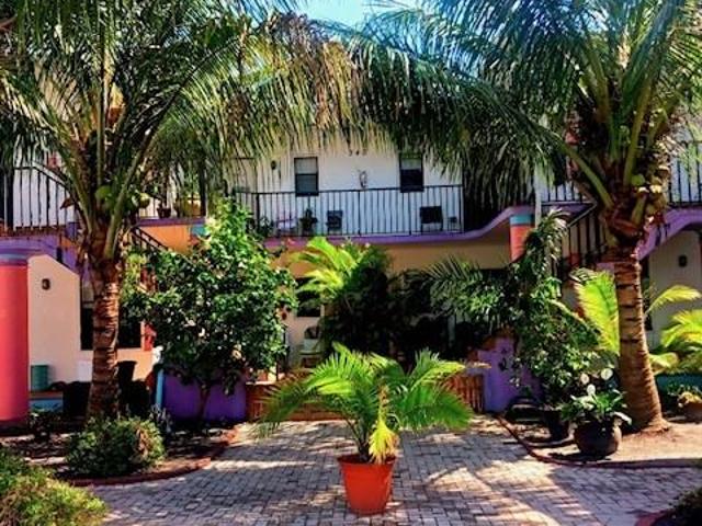 1 Bedroom Condo for Rent at 340 Jackson St #205, Hollywood, FL 33019 Hollywood Beach Quadoman