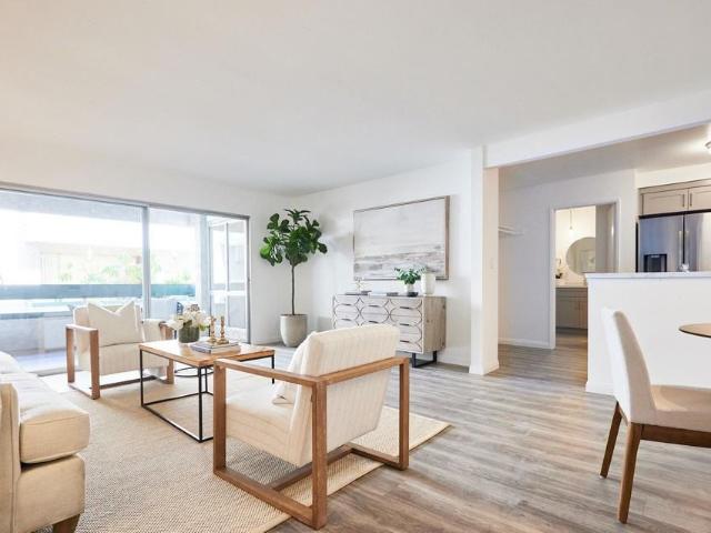 1 Bedroom Condo for Rent at 355 S Los Robles Ave #214, Pasadena, CA 91101 Downtown Pasadena