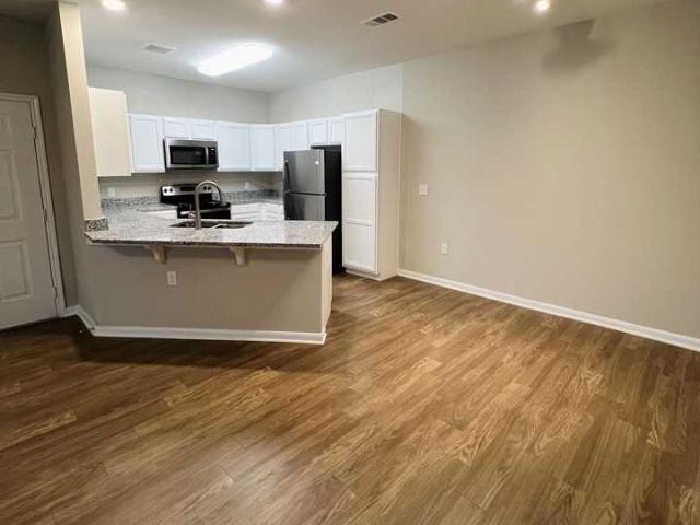 1 Bedroom Condo for Rent at 3999 John Sharp Dr #4101, Richmond, TX 77407