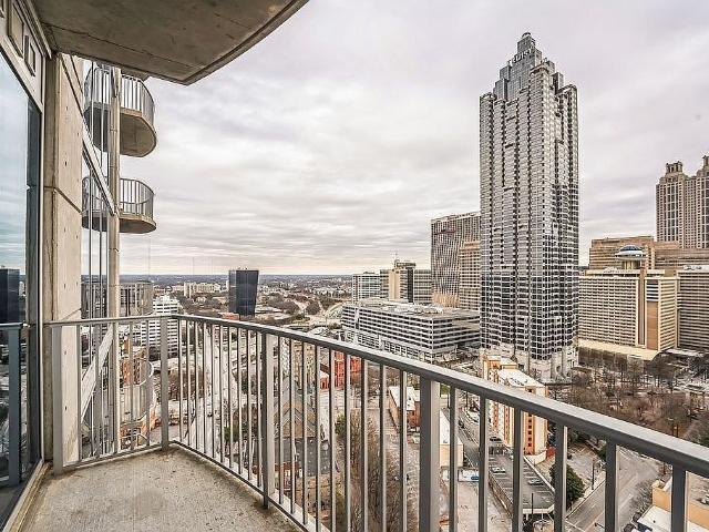 1 Bedroom Condo for Rent at 400 W Peachtree St Nw #77, Atlanta, GA 30308 Centennial Hill