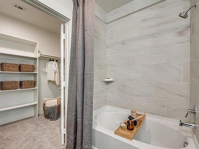 1 Bedroom Condo for Rent at 400 West Main Street #144.07, Lewisville, TX 75057