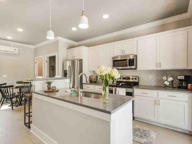 1 Bedroom Condo for Rent at 410 Ziegler St, Chattanooga, TN 37405 North Chattanooga Hill City UTC