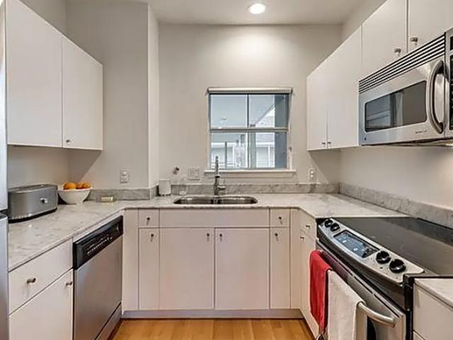 1 Bedroom Condo for Rent at 4111 Cole Avenue #105.287, Dallas, TX 75204