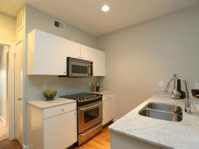 1 Bedroom Condo for Rent at 4111 Cole Avenue #153, Dallas, TX 75204