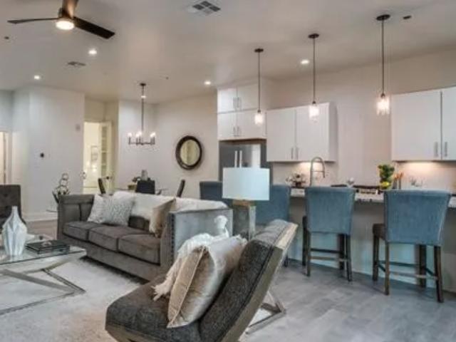 1 Bedroom Condo for Rent at 422 West 9th Street #321, Dallas, TX 75208