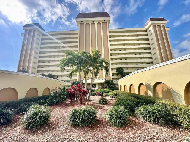 1 Bedroom Condo for Rent at 4550 Cove Cir #905, St Petersburg, FL 33708