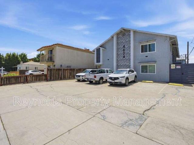 1 Bedroom Condo for Rent at 4674 Bancroft St #6, San Diego, CA 92116 Normal Heights