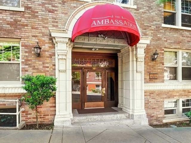 1 Bedroom Condo for Rent at 505 E Denny Way, Seattle, WA 98122 Broadway