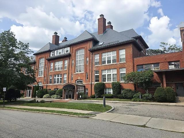 1 Bedroom Condo for Rent at 51 Pettee St #13, Newton, MA 02464 Newton Upper Falls