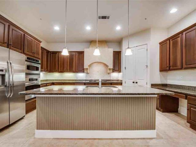 1 Bedroom Condo for Rent at 555 Via Amalfi #14.361, Irving, TX 75039