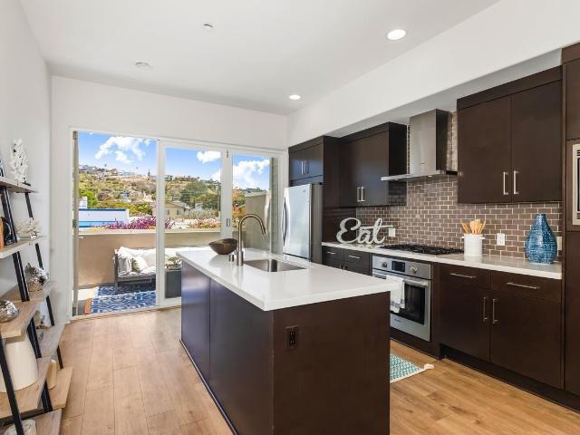 1 Bedroom Condo for Rent at 5702 La Jolla Blvd #206, San Diego, CA 92037 Bird Rock