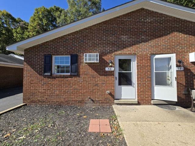 1 Bedroom Condo for Rent at 6100 Strathmore Rd #53, North Chesterfield, VA 23234