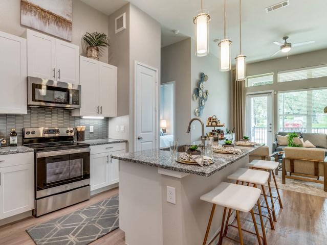 1 Bedroom Condo for Rent at 735 Washington Drive #900.1, Arlington, TX 76011