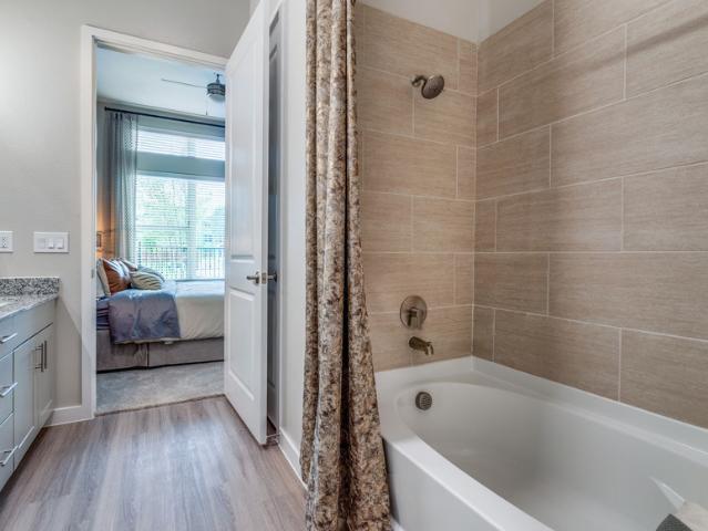 1 Bedroom Condo for Rent at 735 Washington Drive #900.9, Arlington, TX 76011