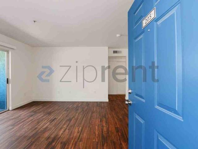 1 Bedroom Condo for Rent at 777 W Campbell Ave #B205, Phoenix, AZ 85013