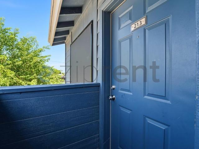 1 Bedroom Condo for Rent at 777 W Campbell Ave #B213, Phoenix, AZ 85013