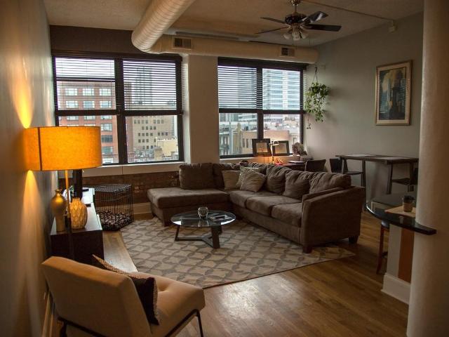 1 Bedroom Condo for Rent at 812 W Van Buren St, Chicago, IL 60607 Near West Side