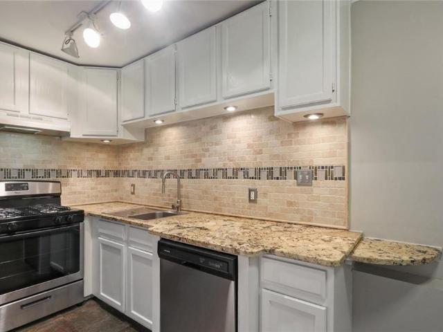 1 Bedroom Condo for Rent at 880 Glendale Ter Ne #5, Atlanta, GA 30308 Midtown