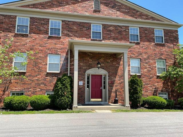 1 Bedroom Condo for Rent at 9345 Taylorsville Rd #17, Jeffersontown, KY 40299