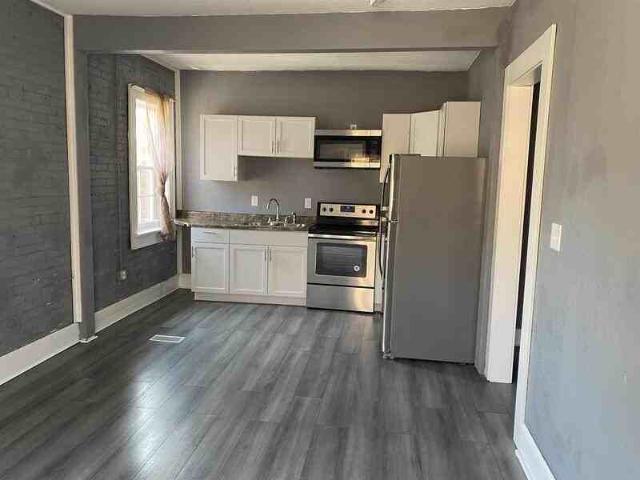 1 Bedroom Condo for Rent at E Michigan St #11, Indianapolis, IN 46201 Near Eastside