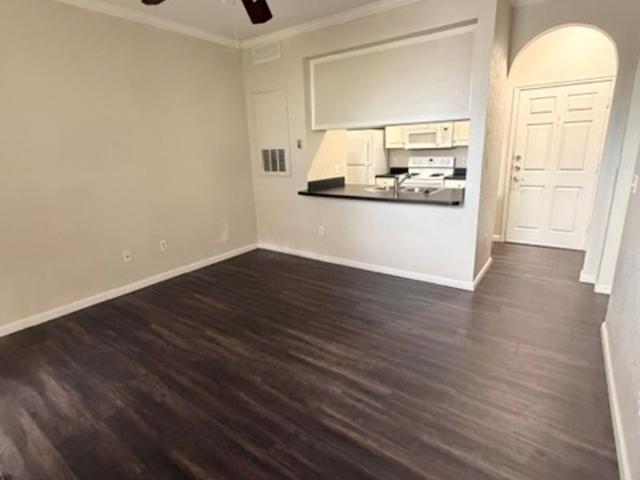 1 Bedroom Condo in Downtown Free Water, Sewer, Trash and Pest Control! No Hidden Fees!