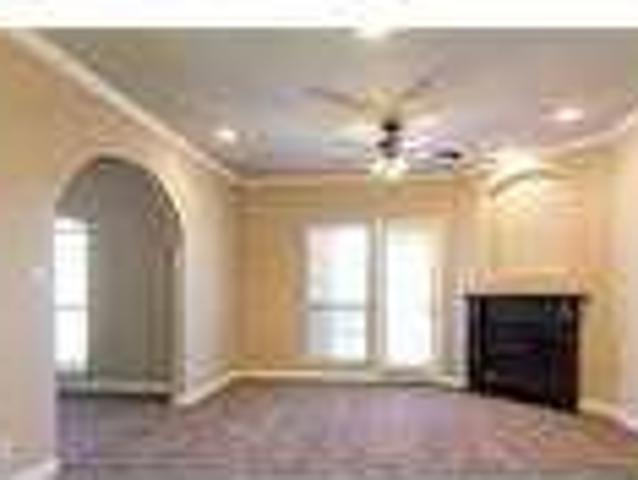 1 bedroom Condo Small community with beautiful pool