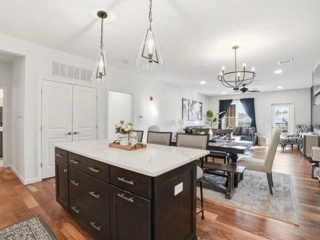 1 bedroom, Canton MA 02021 102411567